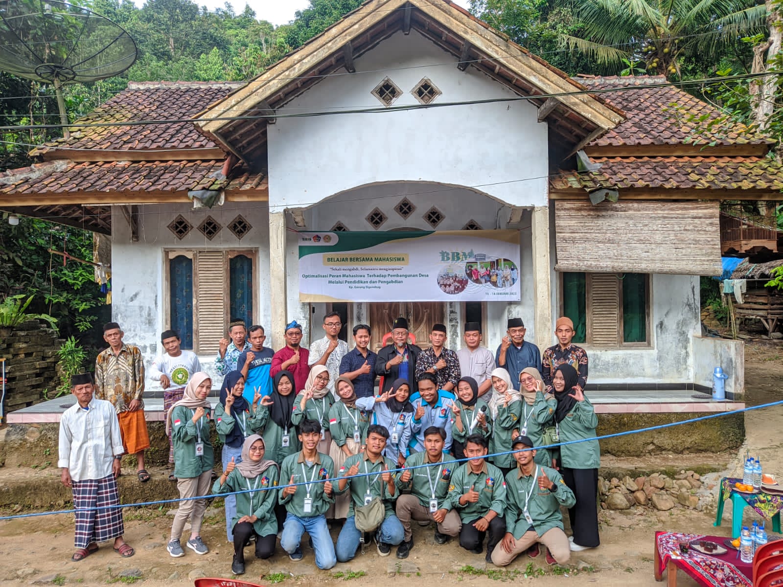 BEM dan Dosen Sekolah Tinggi Analis Kimia Cilegon Mengadakan PkM di ...